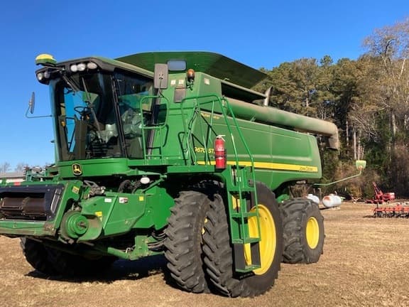 SOLD - 2010 John Deere 9670 STS Combines Class 6 | Tractor Zoom