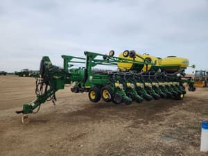 SOLD - 2010 John Deere DB60 Stock No. Z169511 Planting with 24 Rows ...