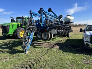 SOLD - 2010 Kinze 3700 Stock No. 106257 Planting with 24 Rows | Tractor ...