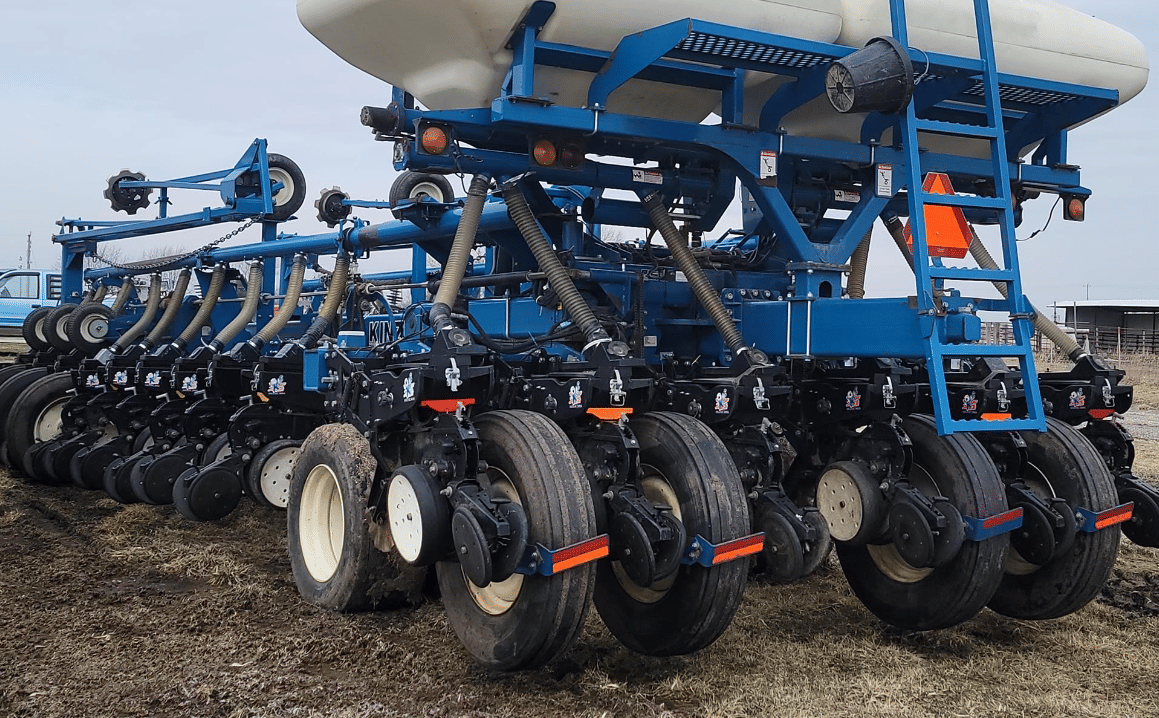 2010 Kinze 3800 Planting Planters for Sale | Tractor Zoom