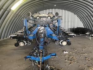 SOLD - 2010 Kinze 3800 Stock No. 329759 Planting with 24 Rows | Tractor ...