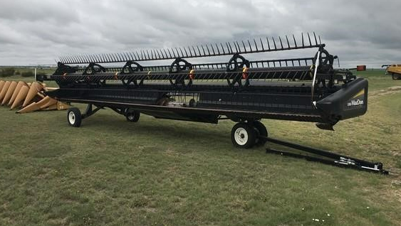 SOLD - 2010 MacDon D50 Harvesting with 35 ft | Tractor Zoom