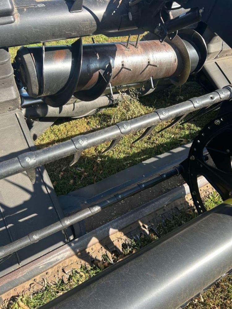 2010 MacDon FD70 Harvesting Headers - Platform for Sale | Tractor Zoom