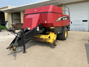 SOLD - 2010 New Holland BB940A Hay and Forage with 1 Bales | Tractor Zoom