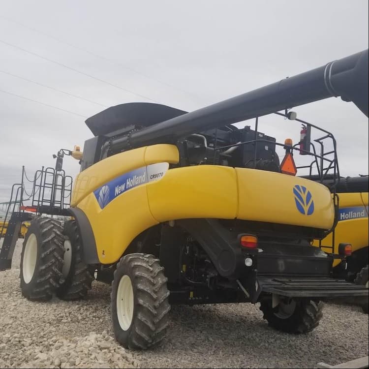2010 New Holland CR9070 Combines Class 7 for Sale | Tractor Zoom