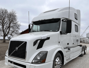 SOLD - 2010 Volvo VNL64T780 Other Equipment with 522,212 mi | Tractor Zoom