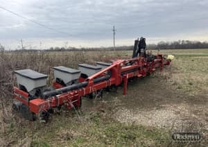 SOLD - 2011 Case IH 1200 Lot No. 1008 Planting with 12 Rows | Tractor Zoom