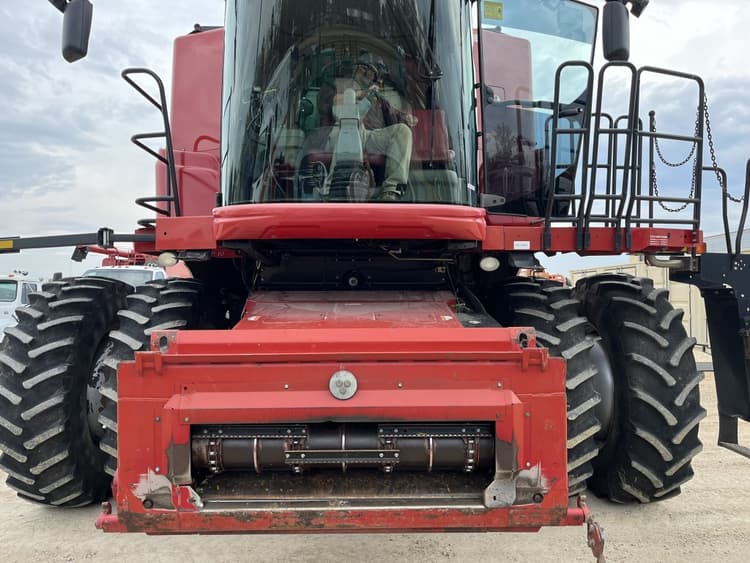 SOLD - 2011 Case IH 8120 Combines Class 8 | Tractor Zoom