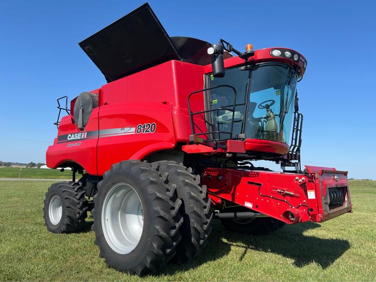 2011 Case IH 8120 Combines Class 8 for Sale | Tractor Zoom