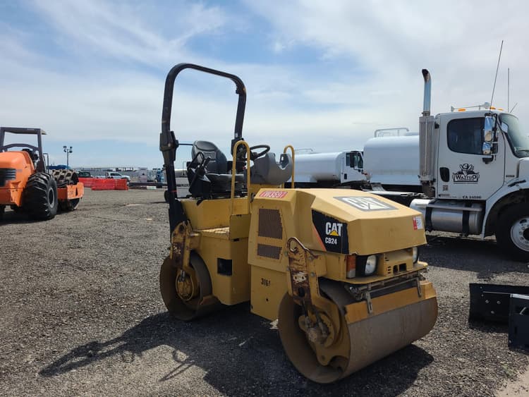2011 Caterpillar CB24 Construction Drum Rollers for Sale | Tractor Zoom