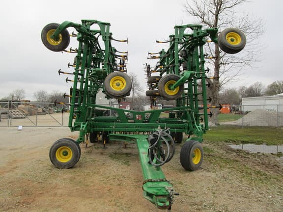 2011 John Deere 2210 Tillage Field Cultivators for Sale | Tractor Zoom