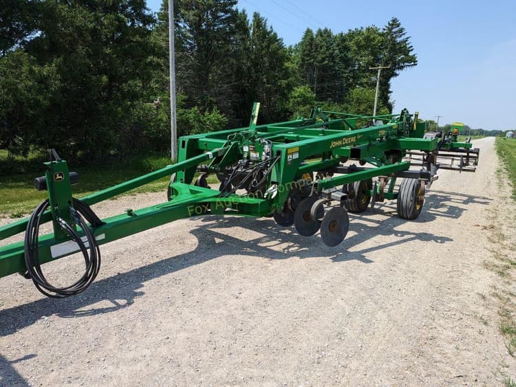2011 John Deere 2700 Tillage Disk Rippers for Sale | Tractor Zoom