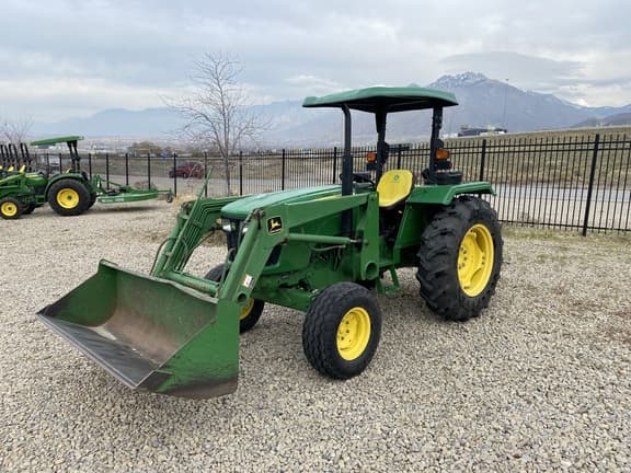 Tractor Zoom - 2011 John Deere 5045D