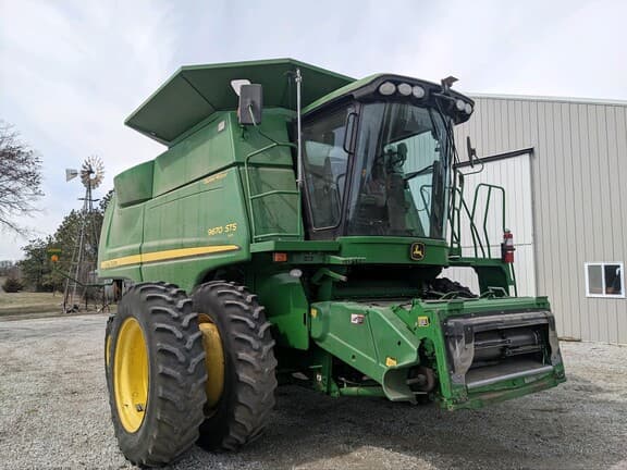 2011 John Deere 9670 STS Combines Class 6 for Sale | Tractor Zoom