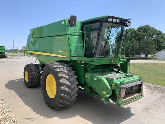 2011 John Deere 9670 STS Combines Class 6 for Sale | Tractor Zoom