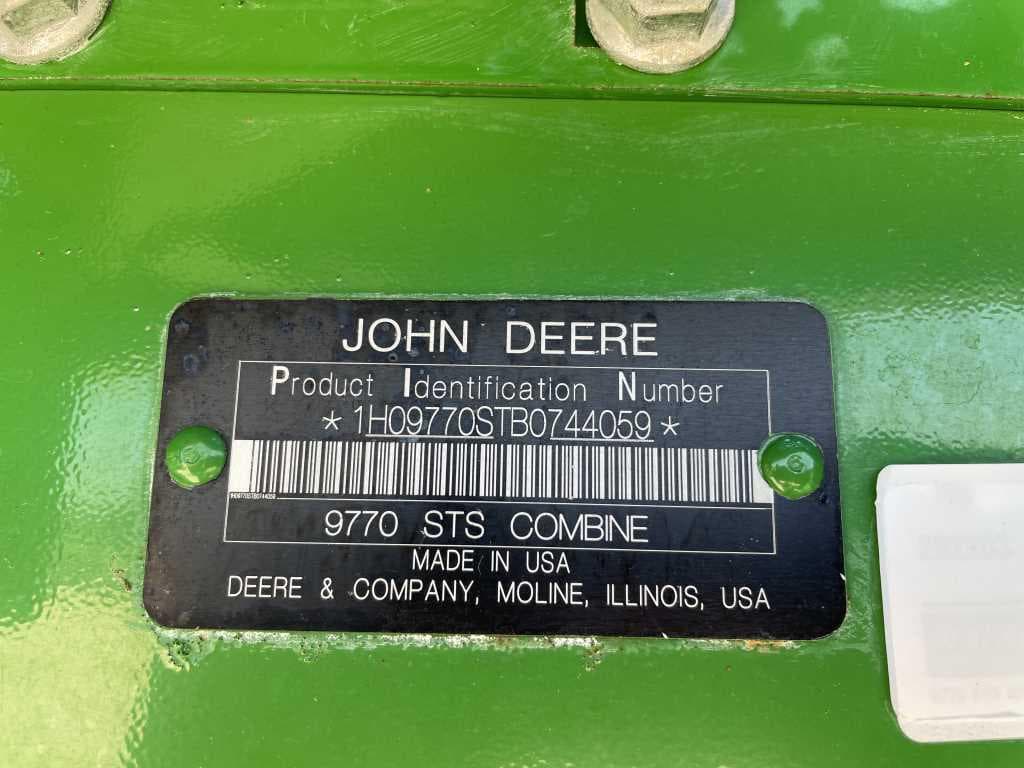 2011 John Deere 9770 STS Combines Class 7 for Sale | Tractor Zoom