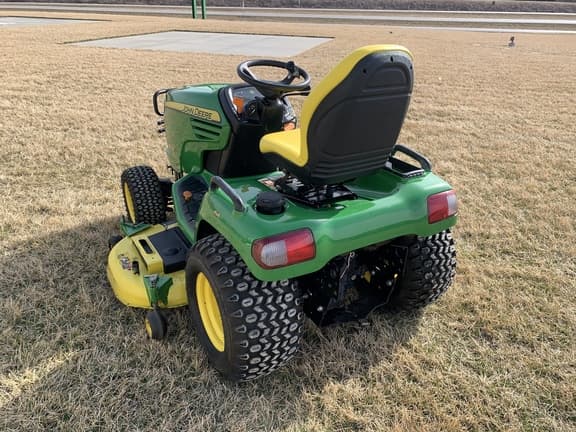 Tractor Zoom - 2011 John Deere X728