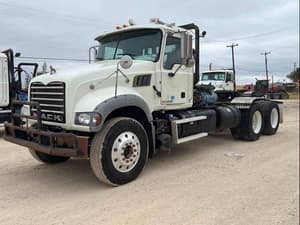 2011 Mack GU Lot No. 255 Other Equipment For Sale with 664,399 mi ...