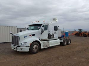 SOLD - 2011 Peterbilt 587 Lot No. 32036 Other Equipment with 322,367 mi ...