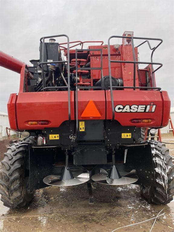 2012 Case IH 7130 Combines Class 7 for Sale | Tractor Zoom
