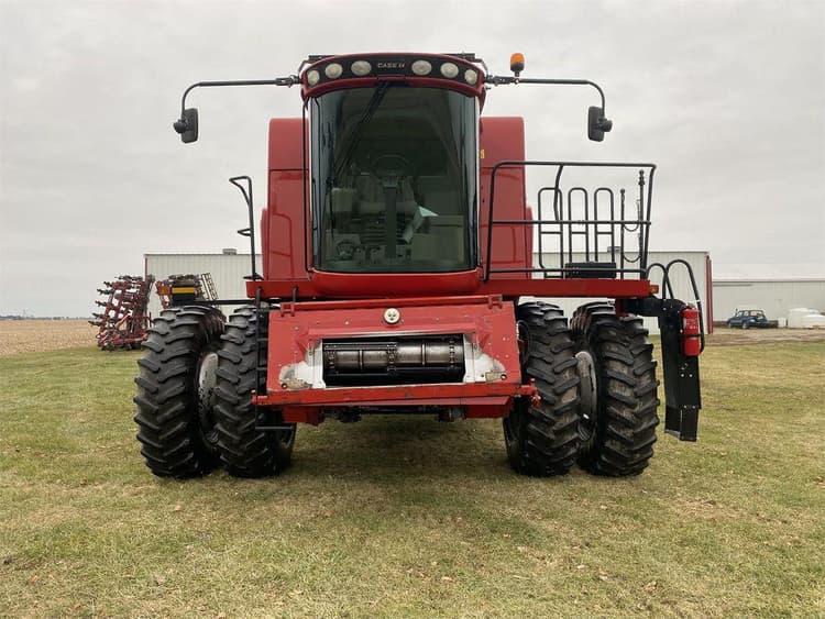 2012 Case IH 7130 Combines Class 7 for Sale | Tractor Zoom