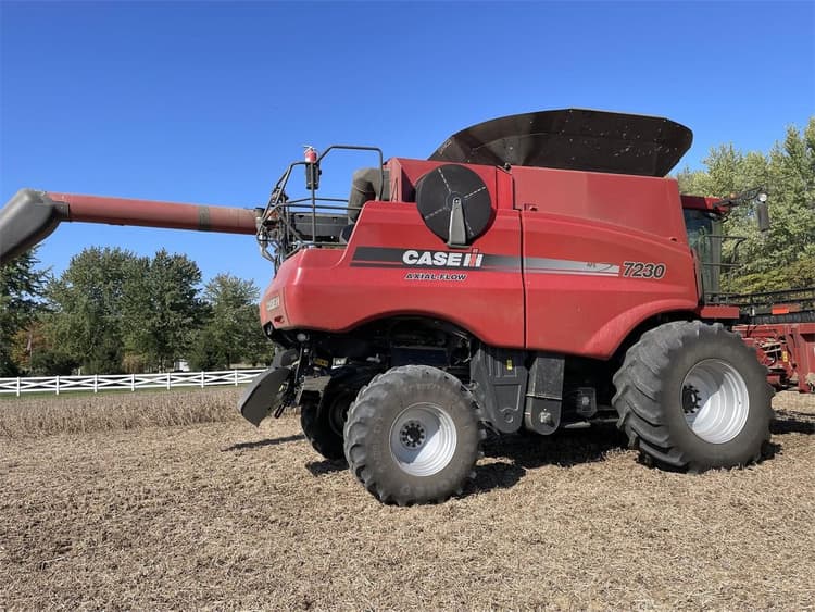 2012 Case IH 7230 Combines Class 7 for Sale | Tractor Zoom