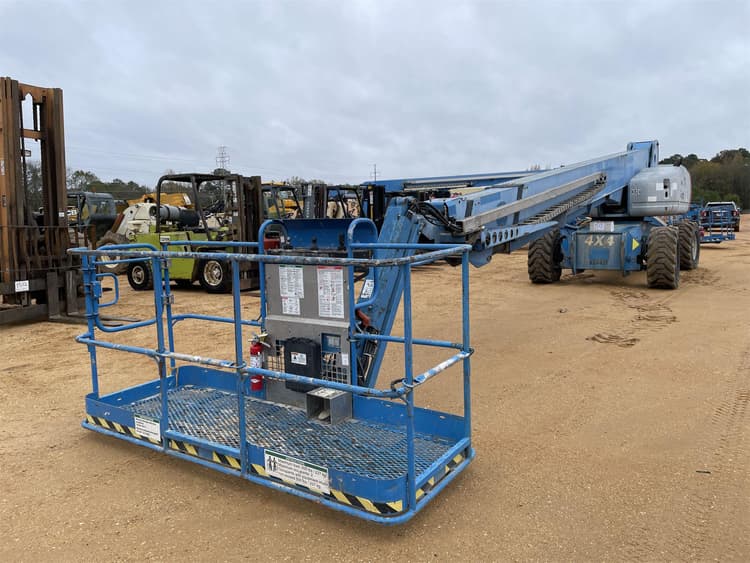 SOLD - 2012 Genie S125 Construction Aerial Lifts | Tractor Zoom