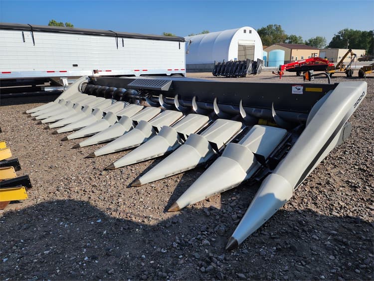 2012 Gleaner 3000 Harvesting Headers - Row Crop for Sale | Tractor Zoom