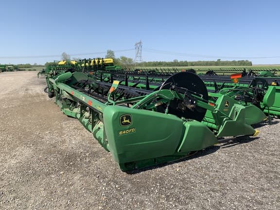 2012 John Deere 640FD Harvesting Headers - Platform for Sale | Tractor Zoom