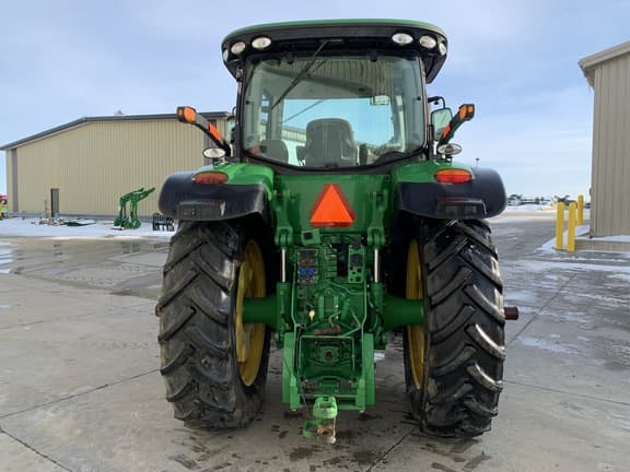 Tractor Zoom - 2012 John Deere 8260R