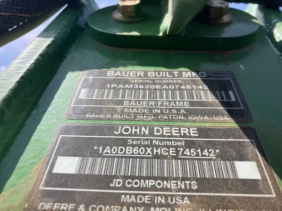 2012 John Deere DB60 Planting Planters for Sale | Tractor Zoom