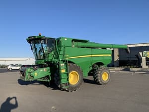 SOLD - 2012 John Deere S690 Stock No. A0010396 Combines with 3,250 Hrs ...