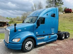 SOLD - 2012 Kenworth T700 Lot No. 5928 Other Equipment with --- mi | Tractor Zoom