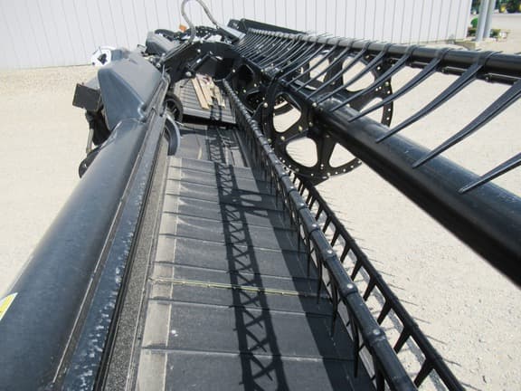 2012 MacDon FD70 Harvesting Headers - Platform for Sale | Tractor Zoom