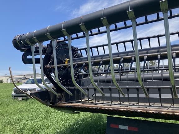2012 MacDon FD70 Harvesting Headers - Platform for Sale | Tractor Zoom