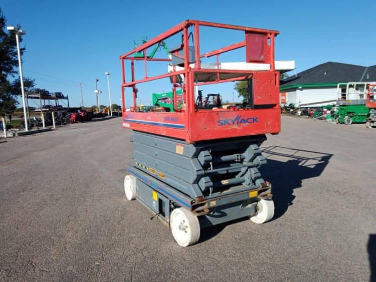 2012 Sky Jack SJIII4632 Construction Aerial Lifts for Sale | Tractor Zoom