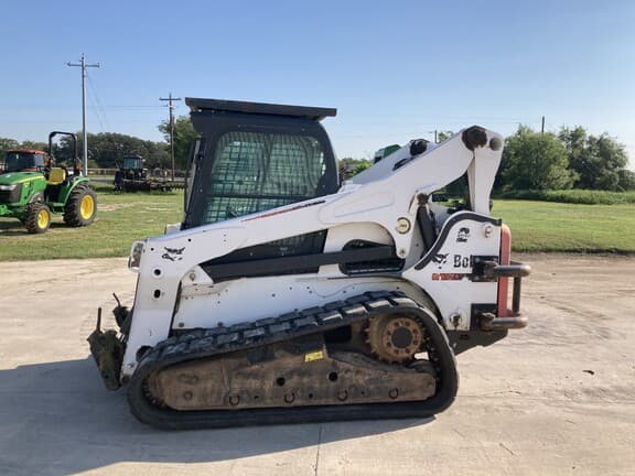 SOLD - 2013 Bobcat T870 Construction Compact Track Loaders | Tractor Zoom