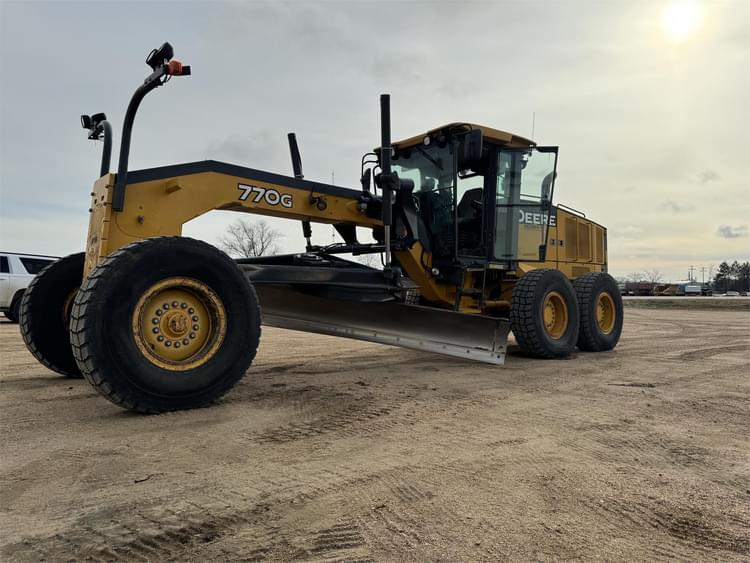 SOLD - 2013 John Deere 770G Construction Motor Graders | Tractor Zoom