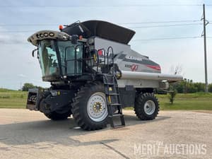 SOLD - 2013 Gleaner S67 Lot No. 7 Combines with 2,801 Hrs | Tractor Zoom