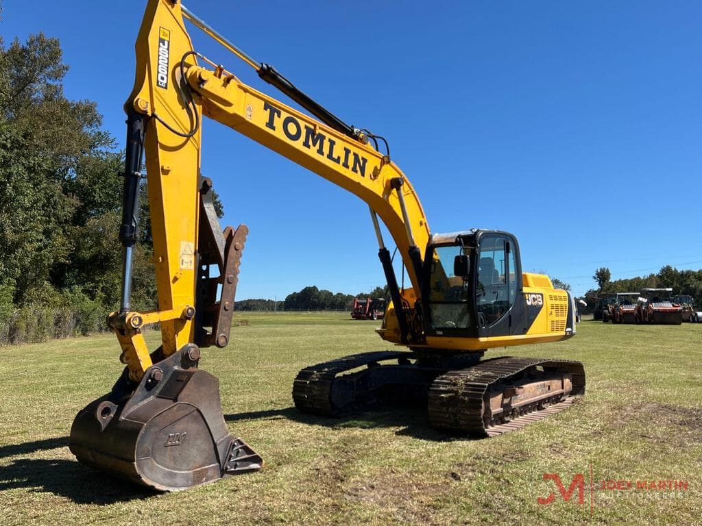 Tractor Zoom - 2013 JCB JS260