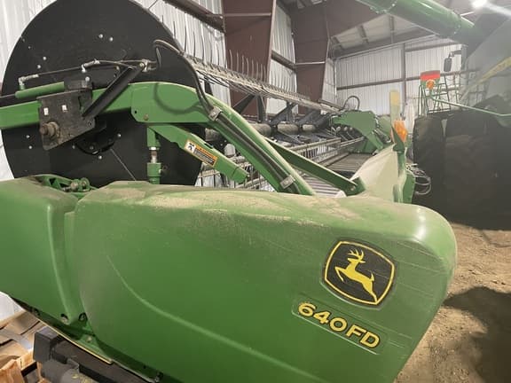 2013 John Deere 640FD Harvesting Headers - Platform for Sale | Tractor Zoom