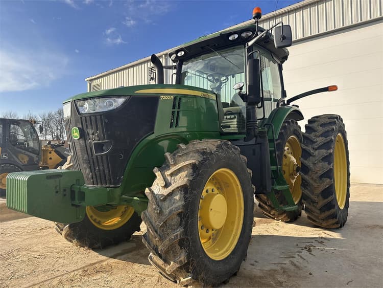 2013 John Deere 7200R Tractors 175 to 299 HP for Sale | Tractor Zoom
