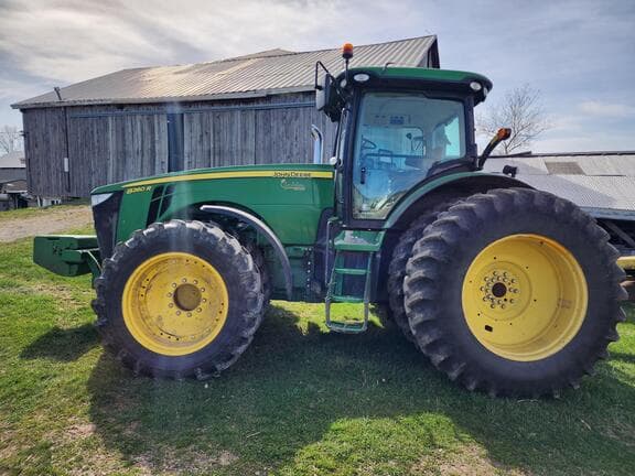 2013 John Deere 8260R Tractors 175 to 299 HP for Sale | Tractor Zoom
