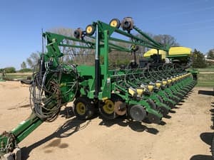 2013 John Deere DB80 Stock No. 364692 Planting For Sale with 32 Rows ...