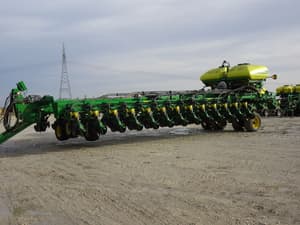 SOLD - 2013 John Deere DB80 Stock No. 462574 Planting with 32 Rows ...