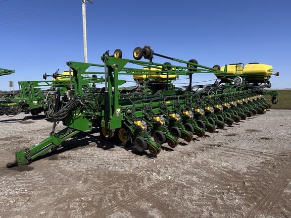 2013 John Deere DB90 Planting Planters for Sale | Tractor Zoom