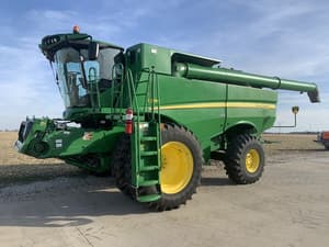 SOLD - 2013 John Deere S680 Stock No. 182244 Combines with 2,212 Hrs ...