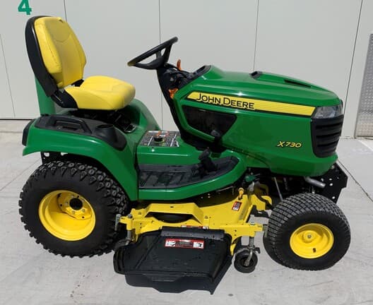 Tractor Zoom - 2013 John Deere X730