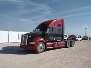 SOLD - 2013 Kenworth T700 Lot No. 221 Other Equipment with 733,422 mi ...