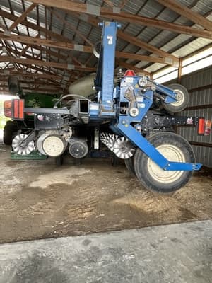 SOLD - 2013 Kinze 3600 Stock No. 388516 Planting with 31 Rows | Tractor ...